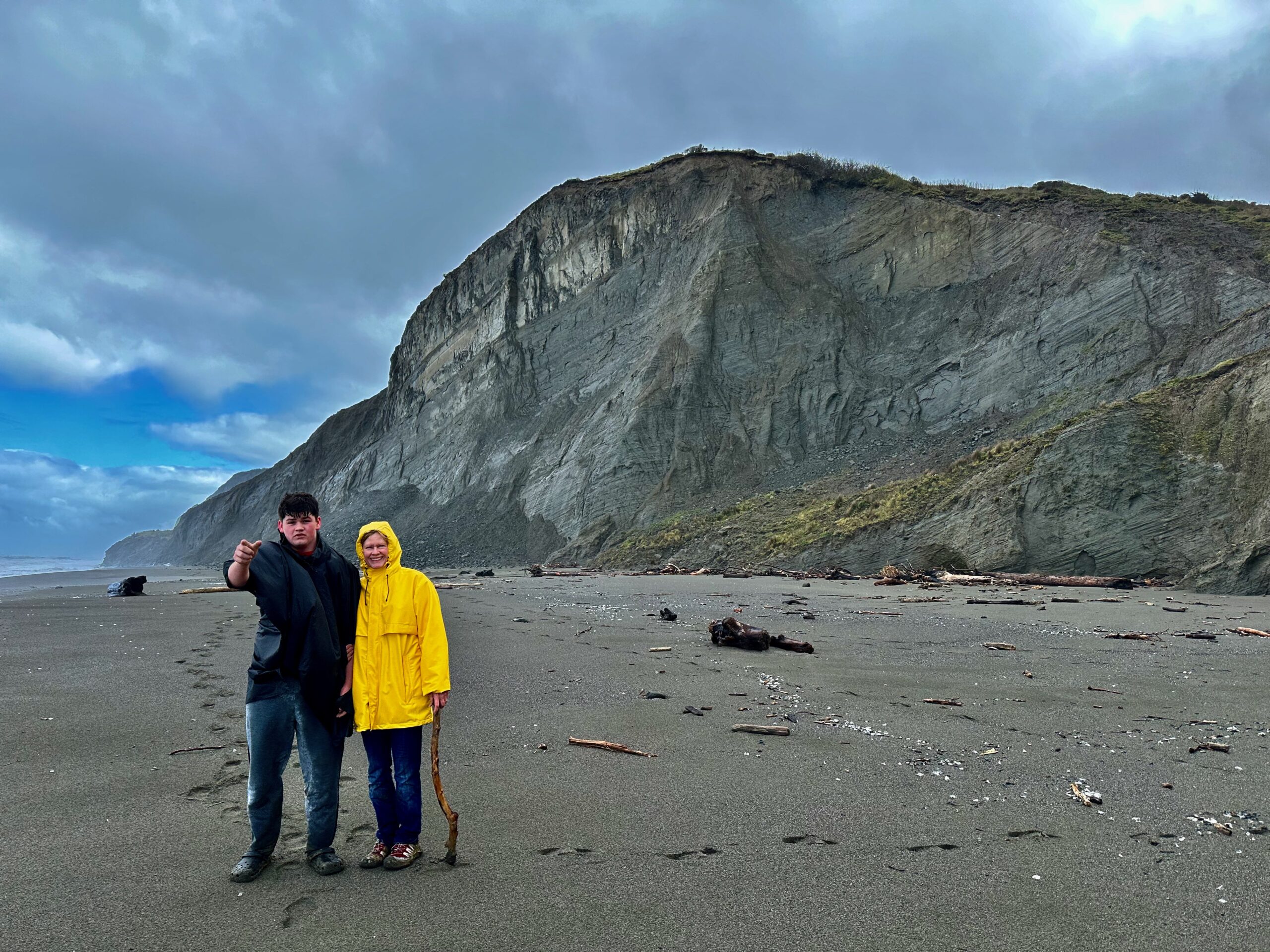 Exploring Fossil Beach: The Guthrie Trail Journey – Darkside Overland
